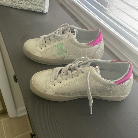 ShuShop | Shoes | Shushop Girls Tennis Shoes Size | Poshmark